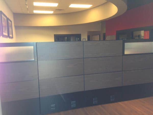 AIS Matrix Cubicles with Woodgrain Laminate | FCI & Design